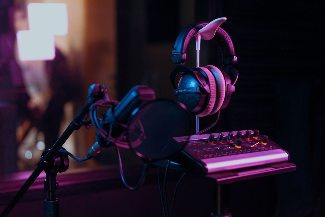当サイトについて - mimiオーディオ | 音響機器に関する新製品の速報から徹底的な製品レビューまでをお届け
